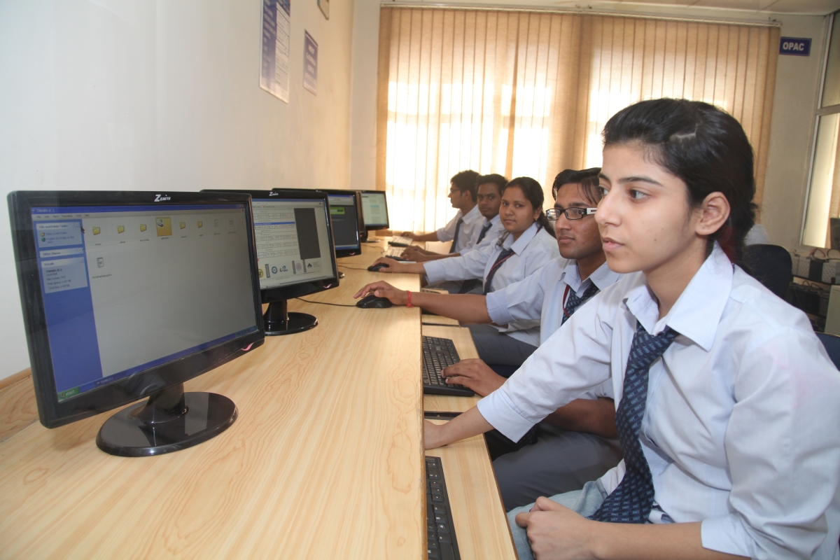 Computer Lab | Best UPTU Engineering Colleges